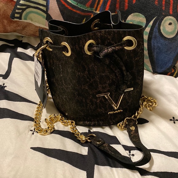 Versace | Bags | Versace Italia Small Cheetah Print Nwt Chain Shoulder ...